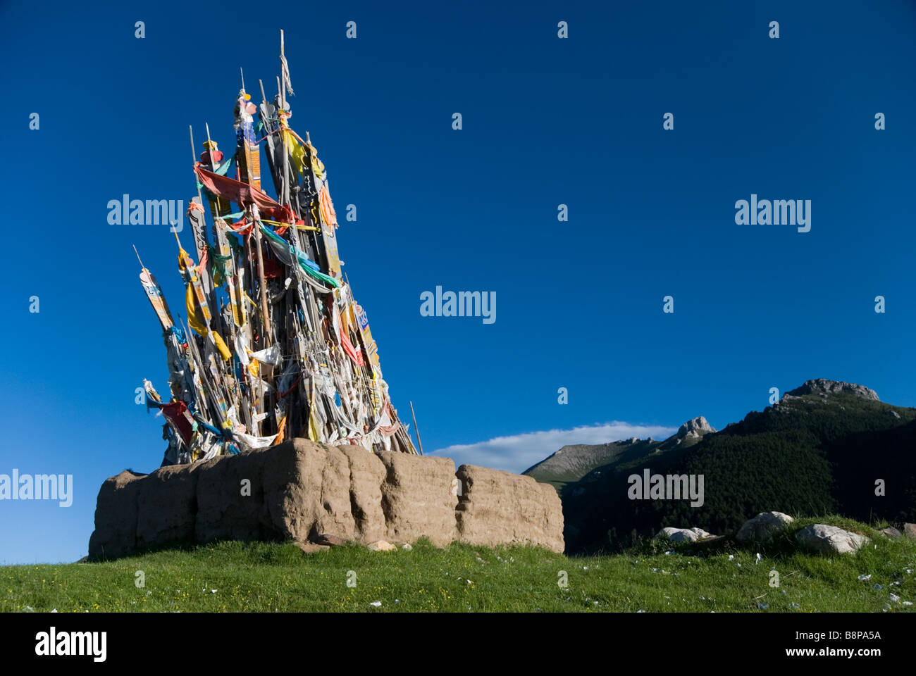 Buddhist flags on hill hi-res stock photography and images - Alamy