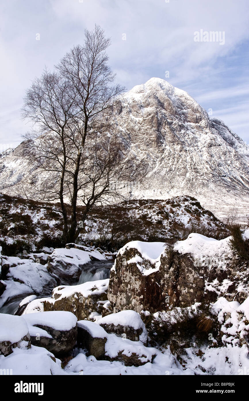 Scottish highlands tourist sites hi-res stock photography and images ...