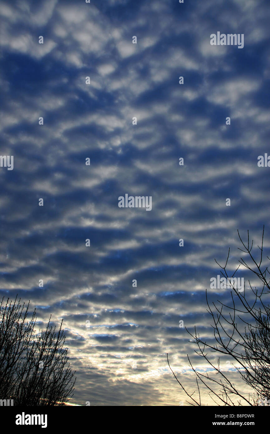 stunning patterned cloudy dark sky turning to dawn sunrise Stock Photo ...