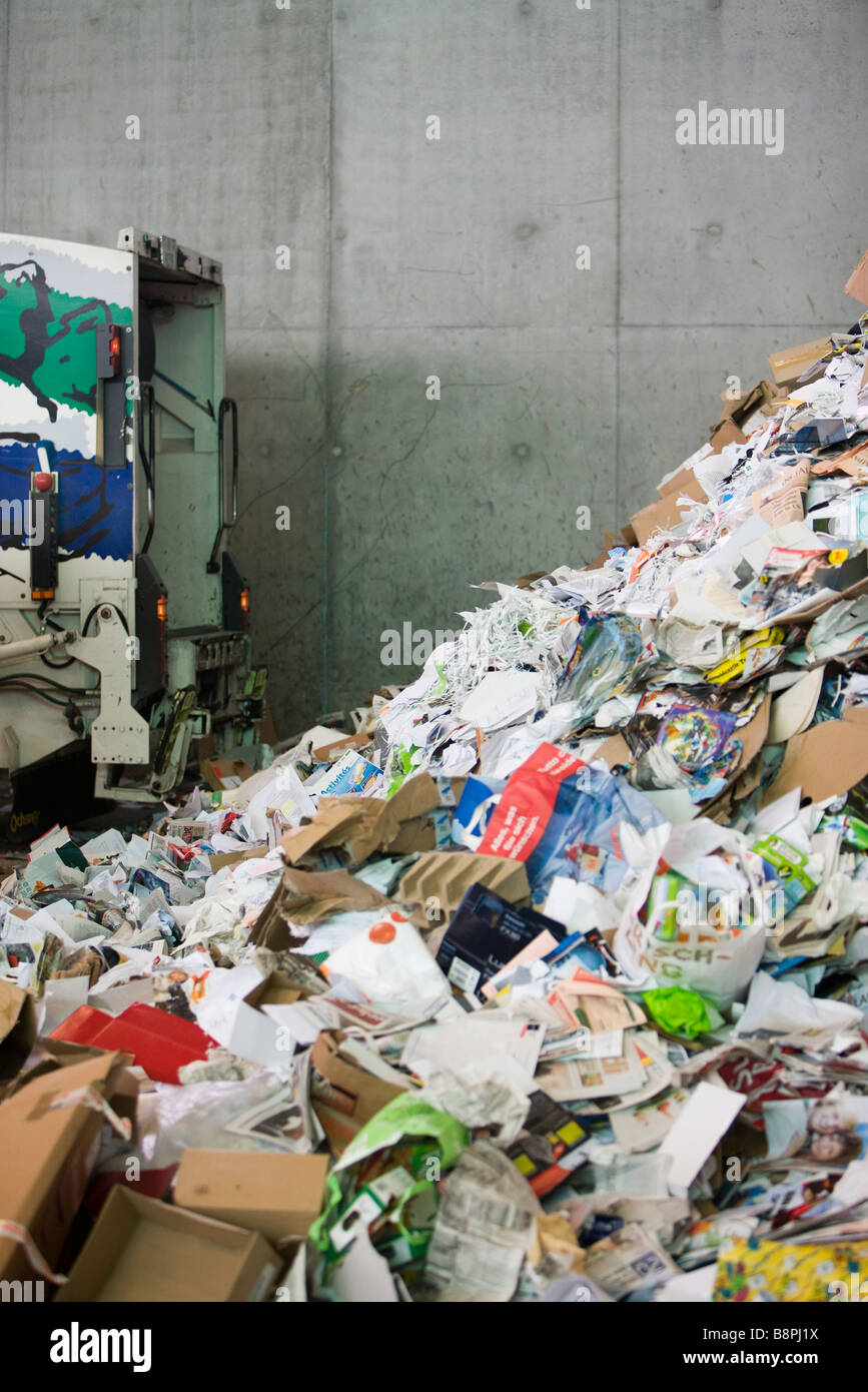 Paper collection truck hi-res stock photography and images - Alamy