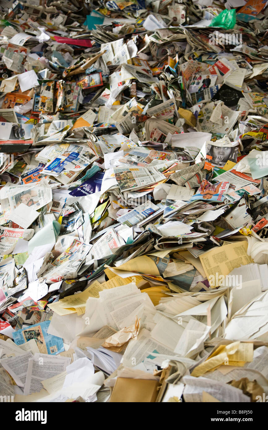 Sorting waste paper hi-res stock photography and images - Alamy