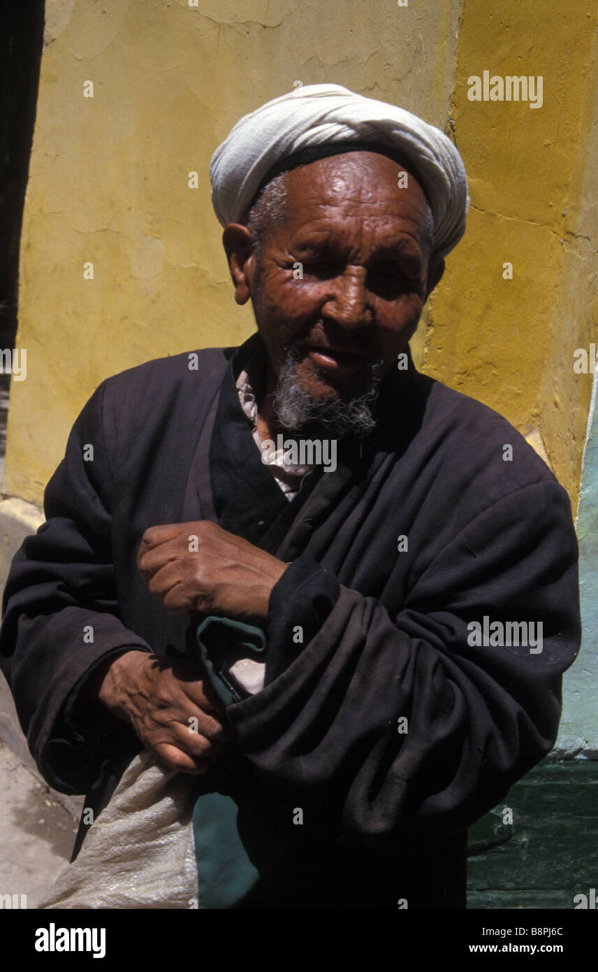 Old blind man hi-res stock photography and images - Alamy