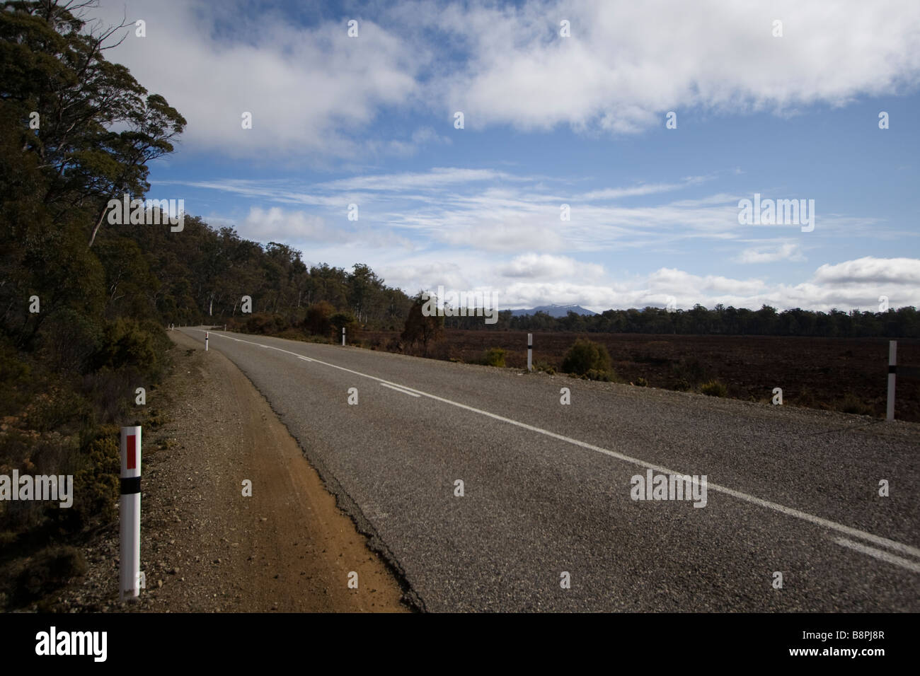 Country road australia hi-res stock photography and images - Alamy
