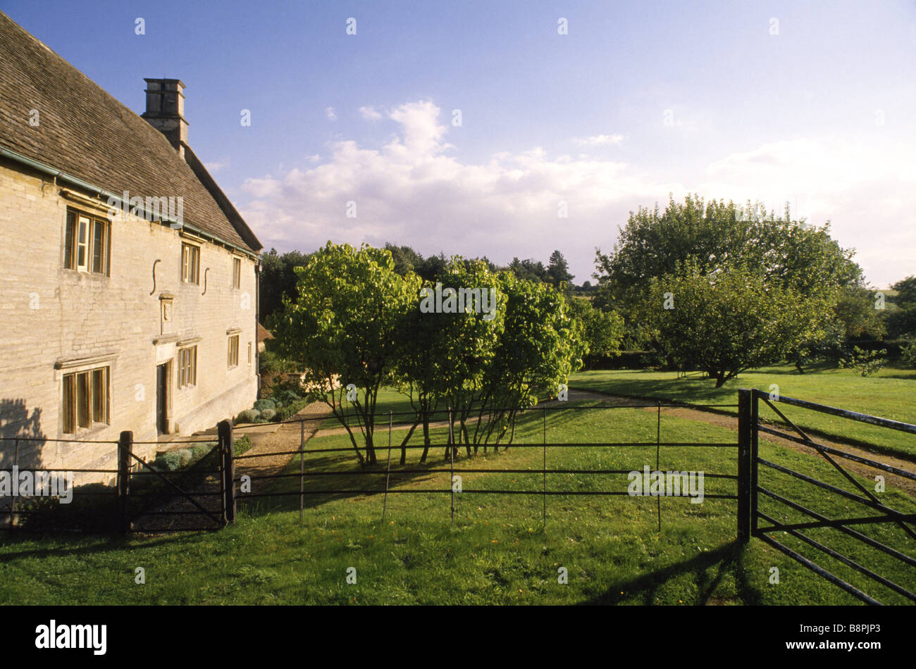 Woolsthorpe Manor early C17th house where Sir Isaac Newton was born in ...