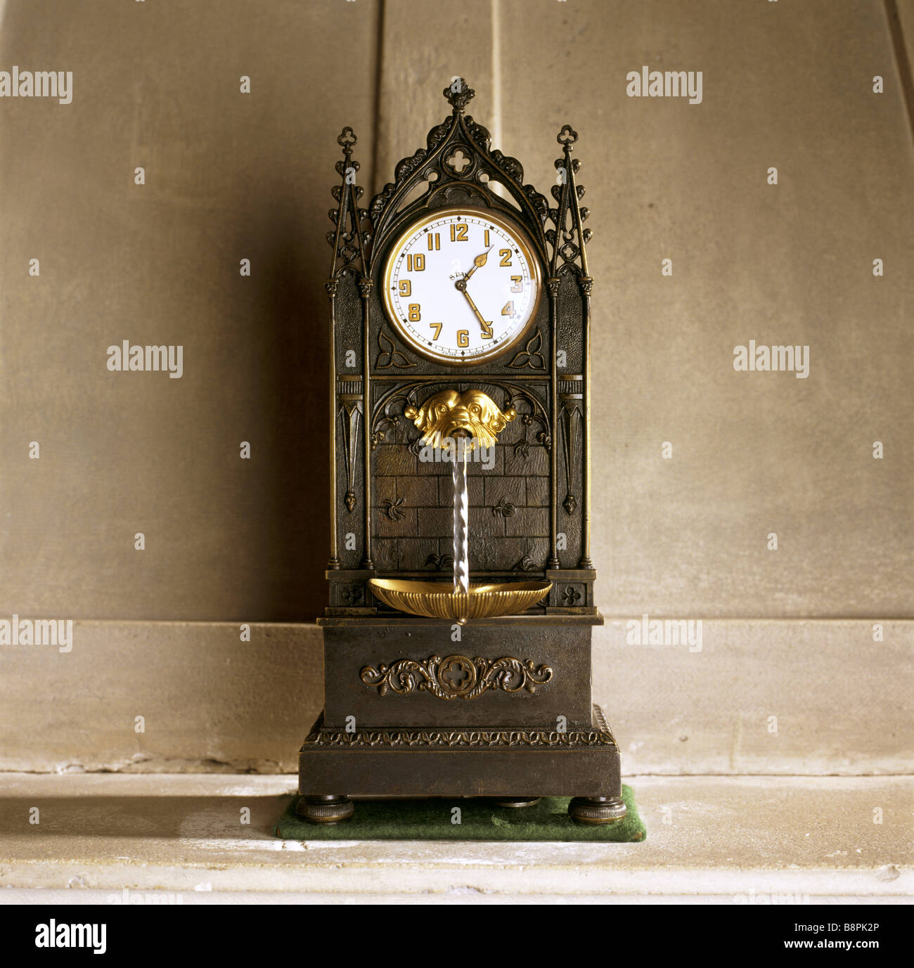 Fountain mechanism hi-res stock photography and images - Alamy