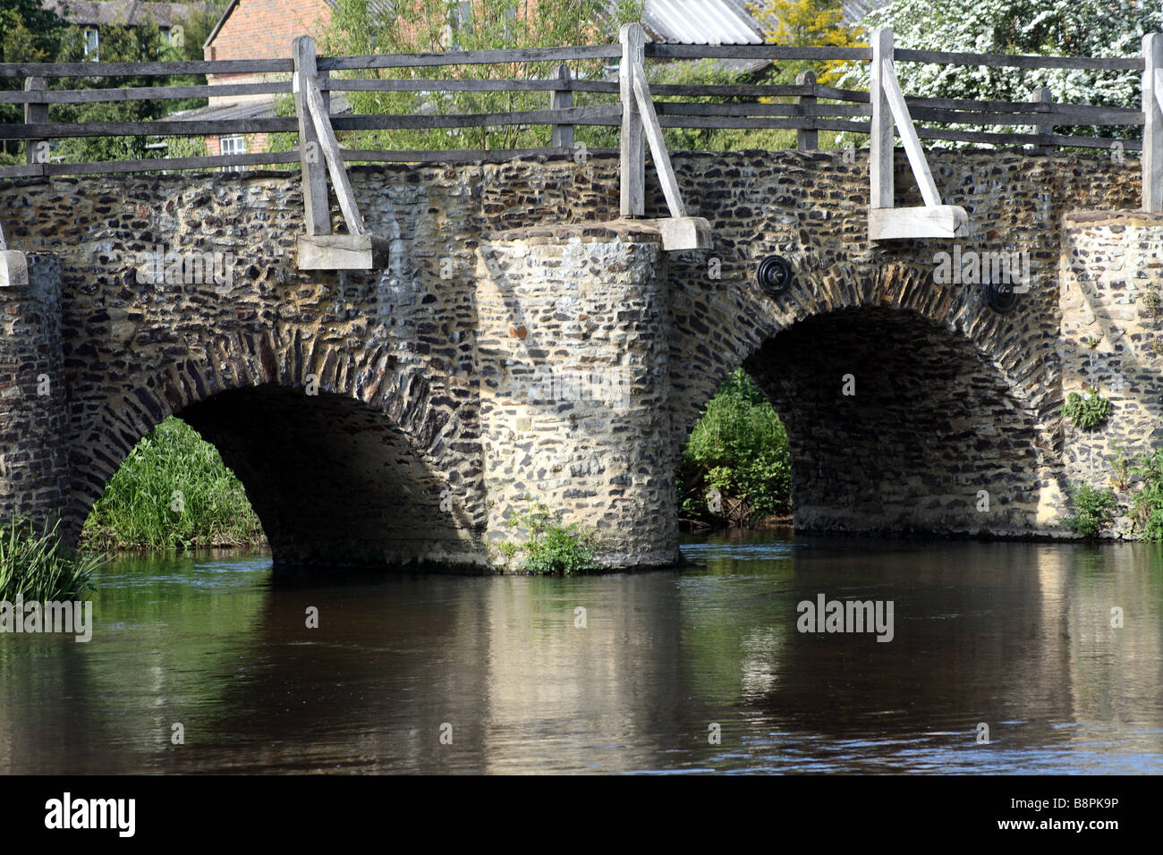 Arches of Tilford Bridge, Surrey Stock Photo - Alamy