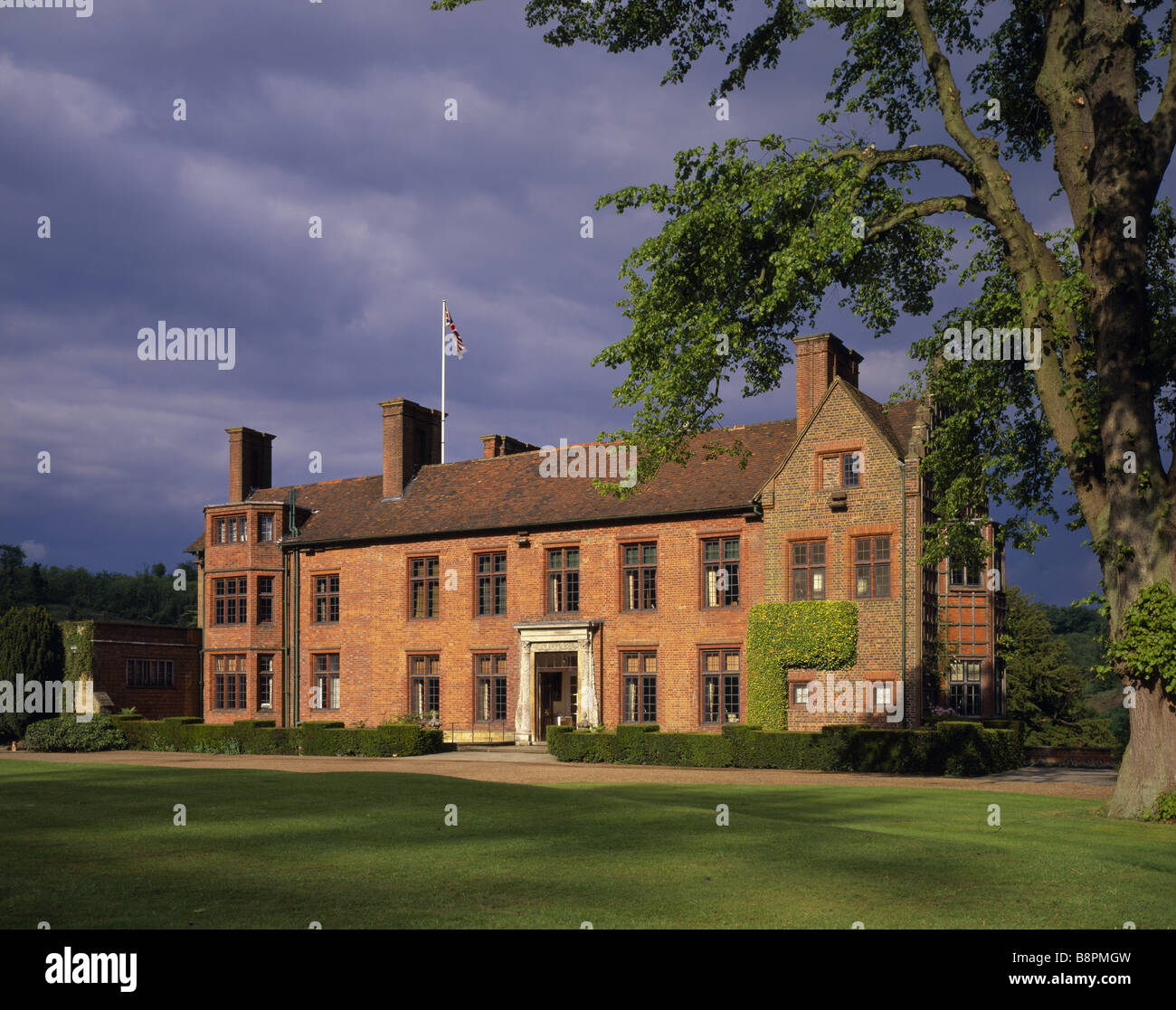 Looking across the lawn to the entrance front of Chartwell Churchill s ...