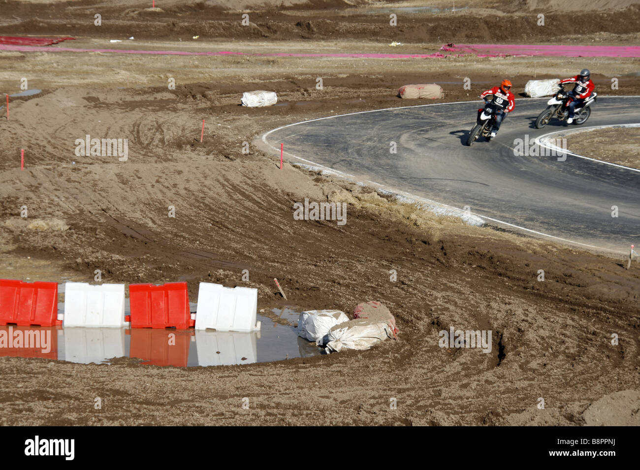 Empty motorcycle racing circuit hi-res stock photography and images - Alamy
