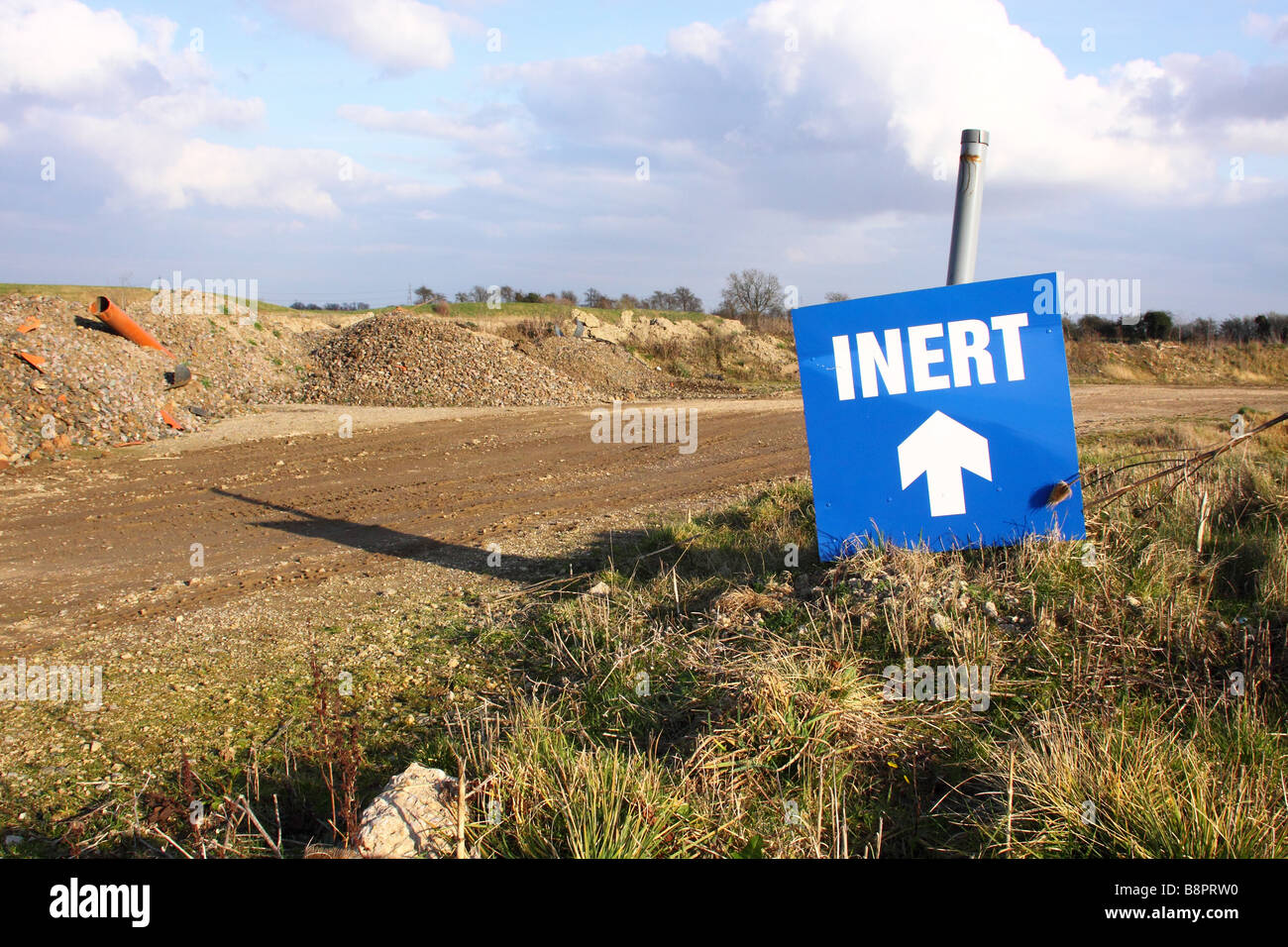 Disused sign hi-res stock photography and images - Alamy