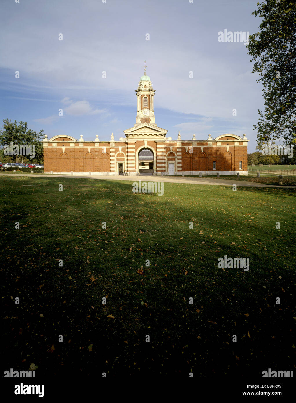 Victorian stable block hi-res stock photography and images - Alamy