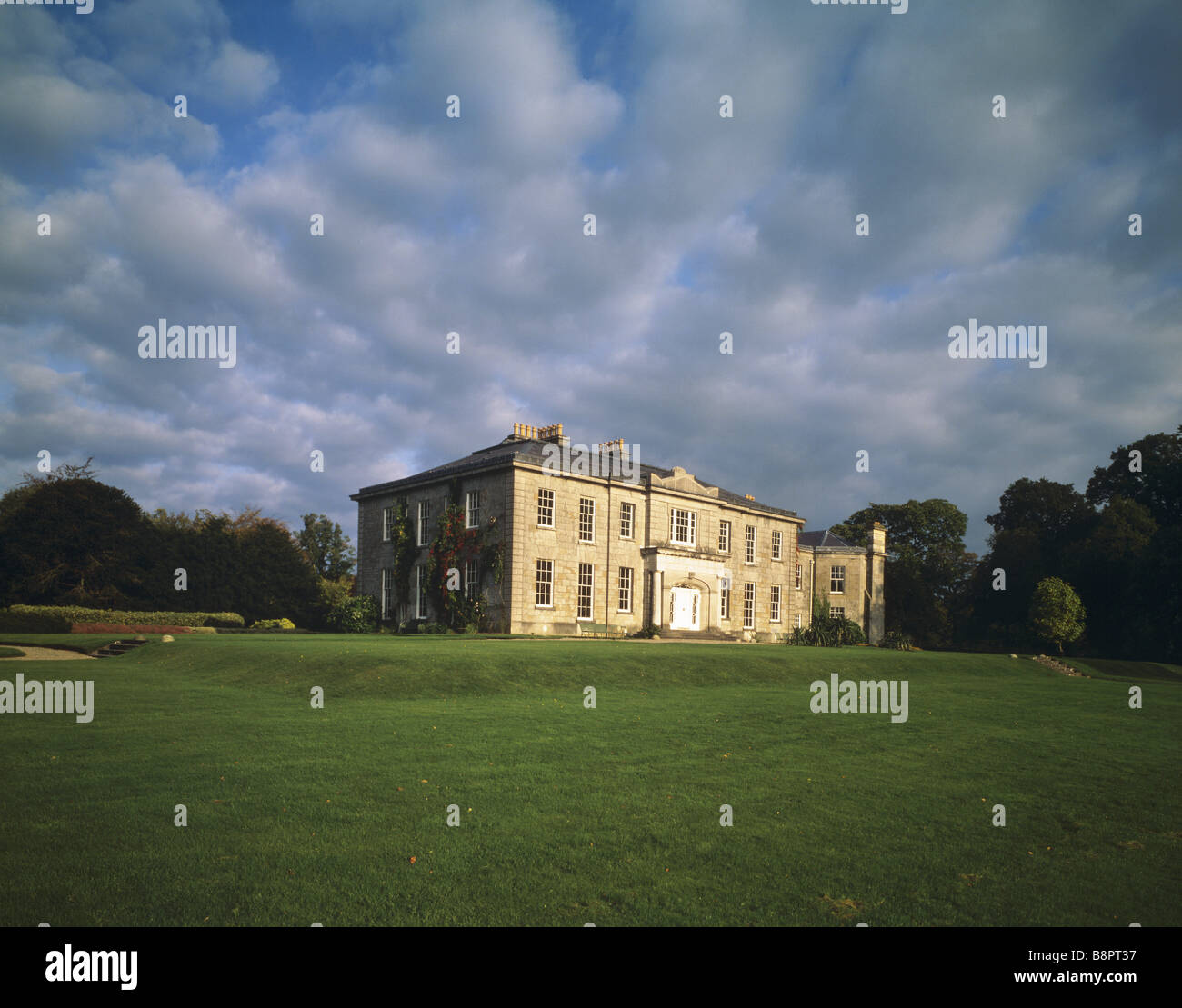 Irish classical architecture grass hi-res stock photography and images ...