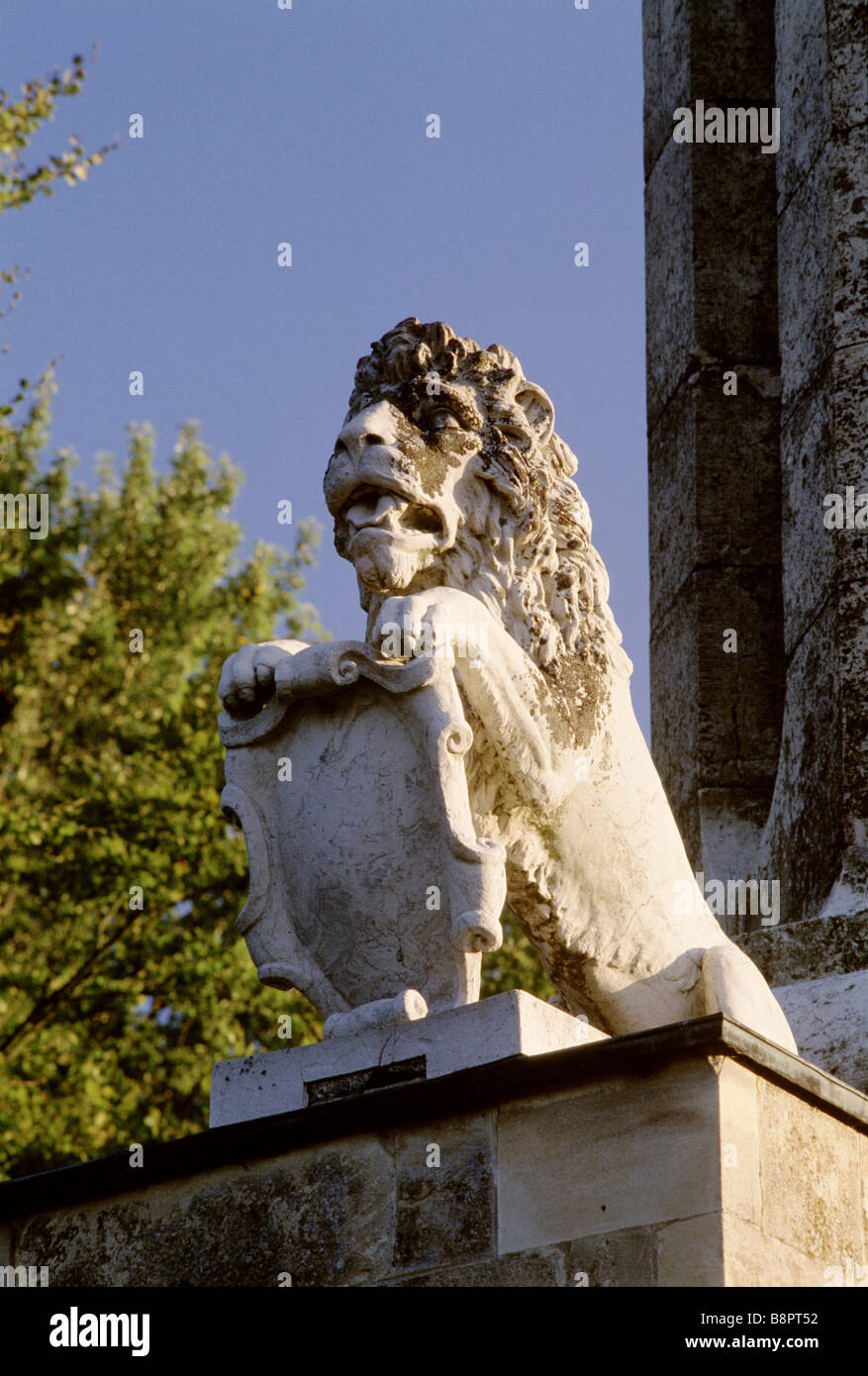 Detail of the Cobham Monument at Stowe Stock Photo - Alamy