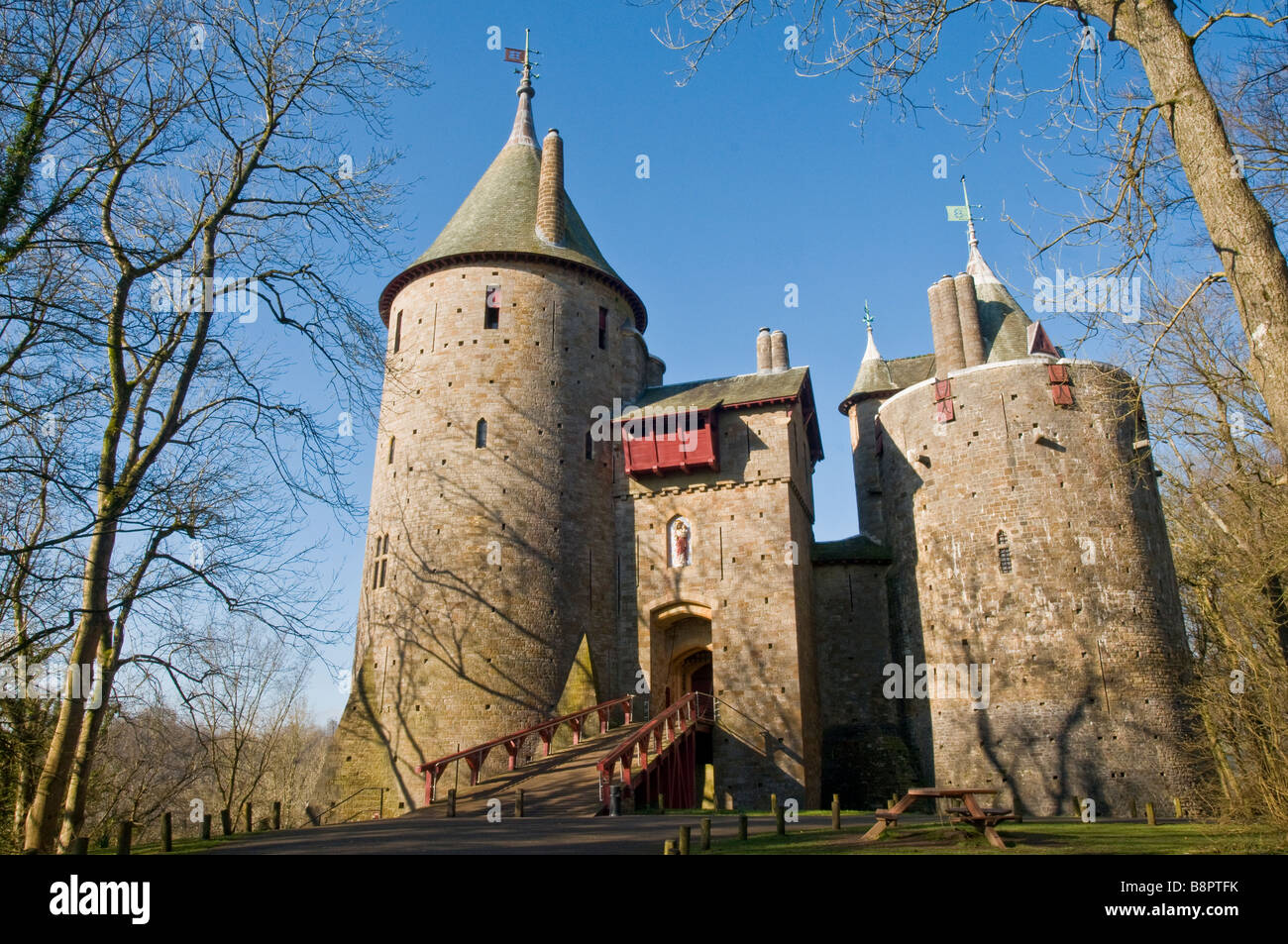 Castell coch hi-res stock photography and images - Alamy