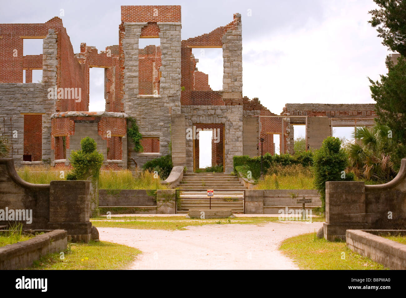 Dungeness ruins cumberland island national hi-res stock photography and ...