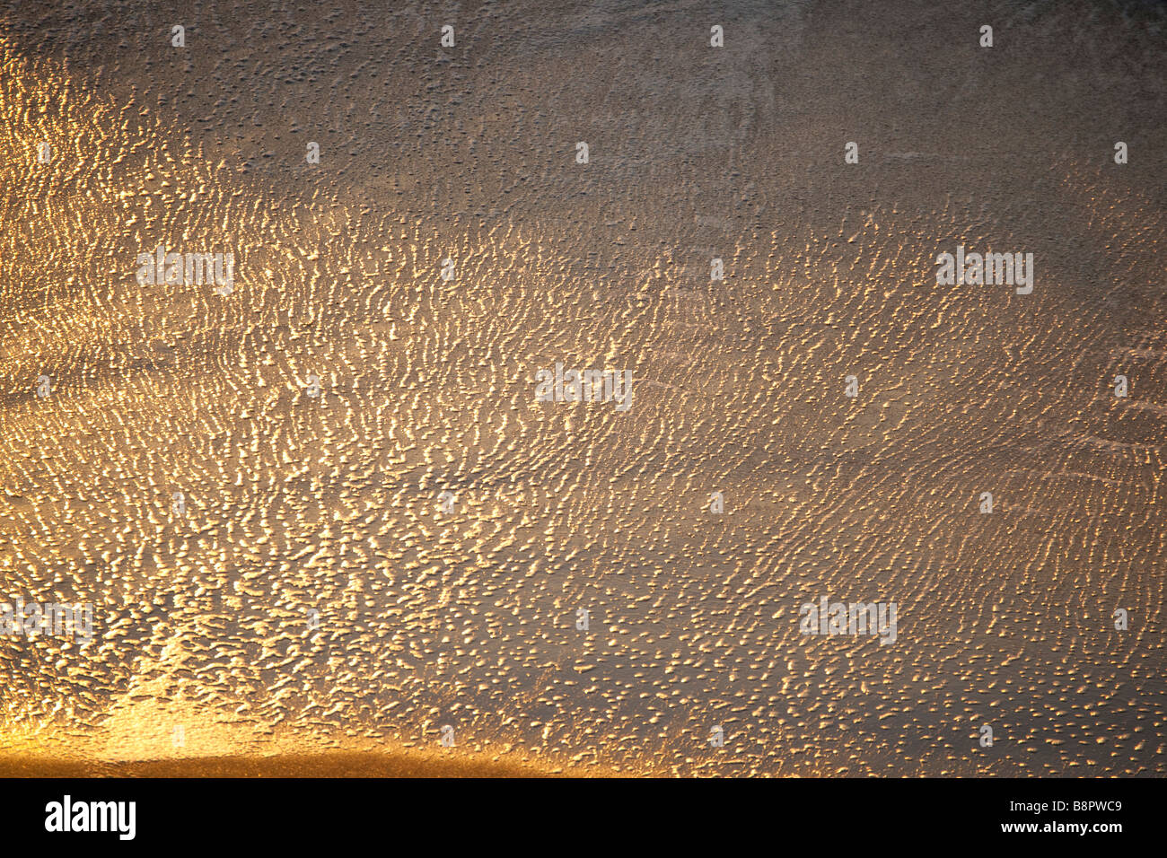 Light and water patterns hi-res stock photography and images - Alamy