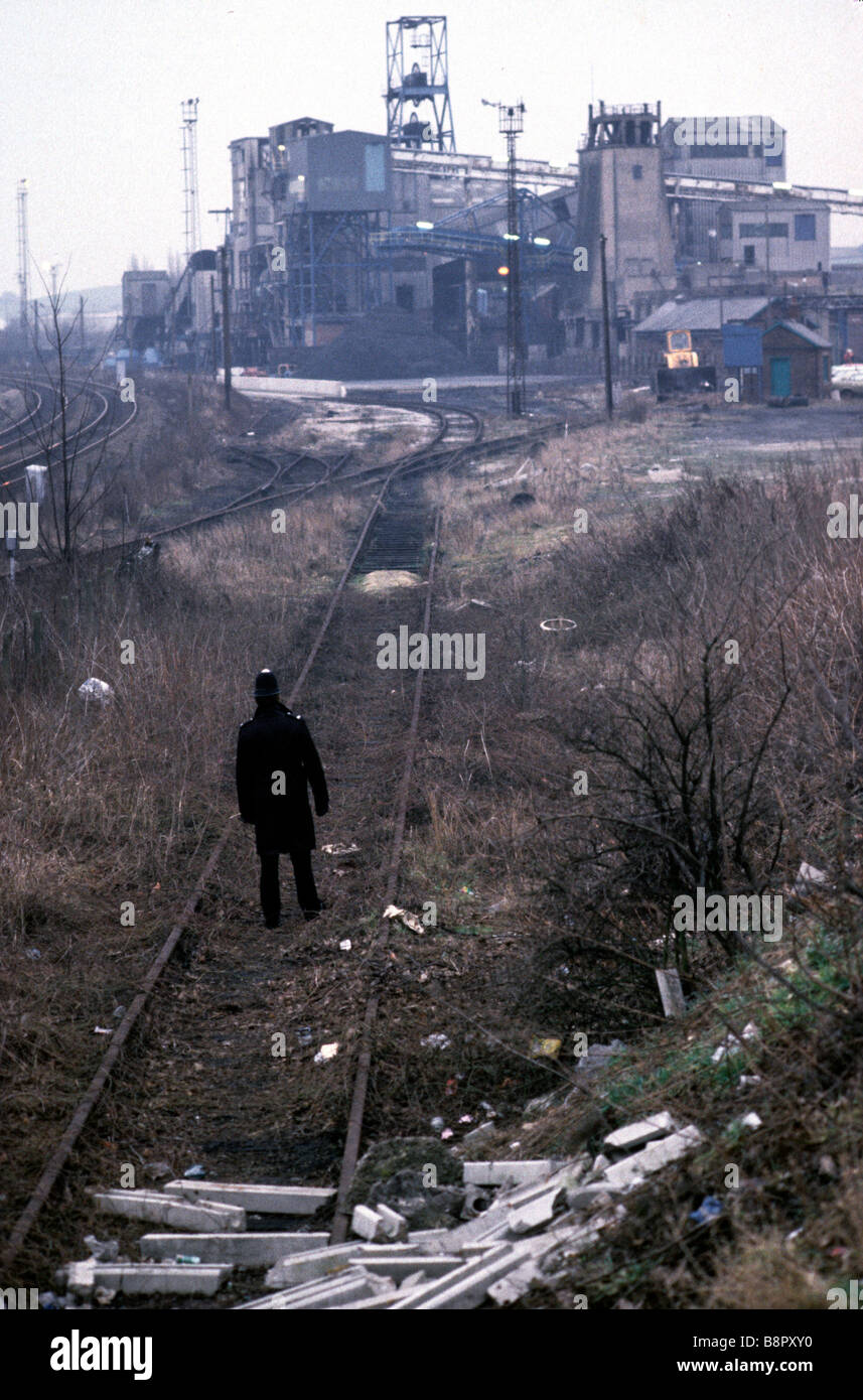 Miners strike NUM Coal mine work industry Thatcher strike Scargill ...