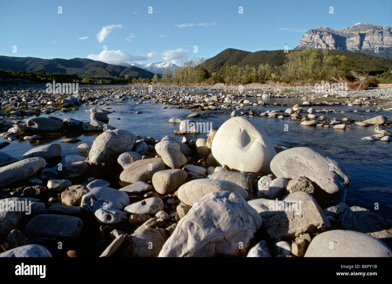 Río cinca hi-res stock photography and images - Alamy