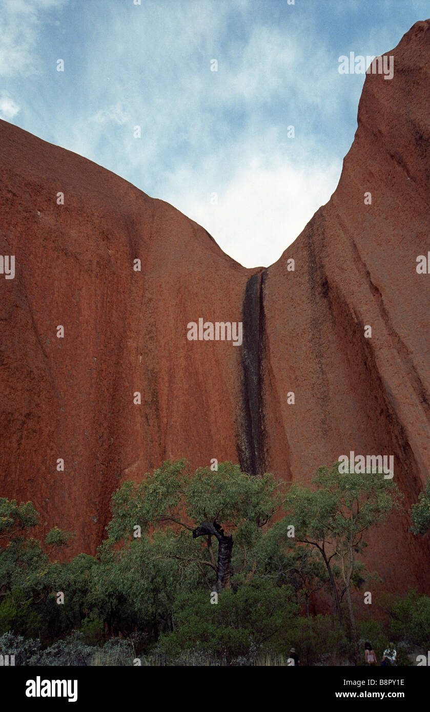 Ayers rock blue sky hi-res stock photography and images - Alamy