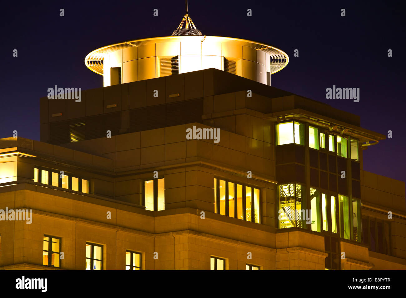 Edinburgh financial district hi-res stock photography and images - Alamy