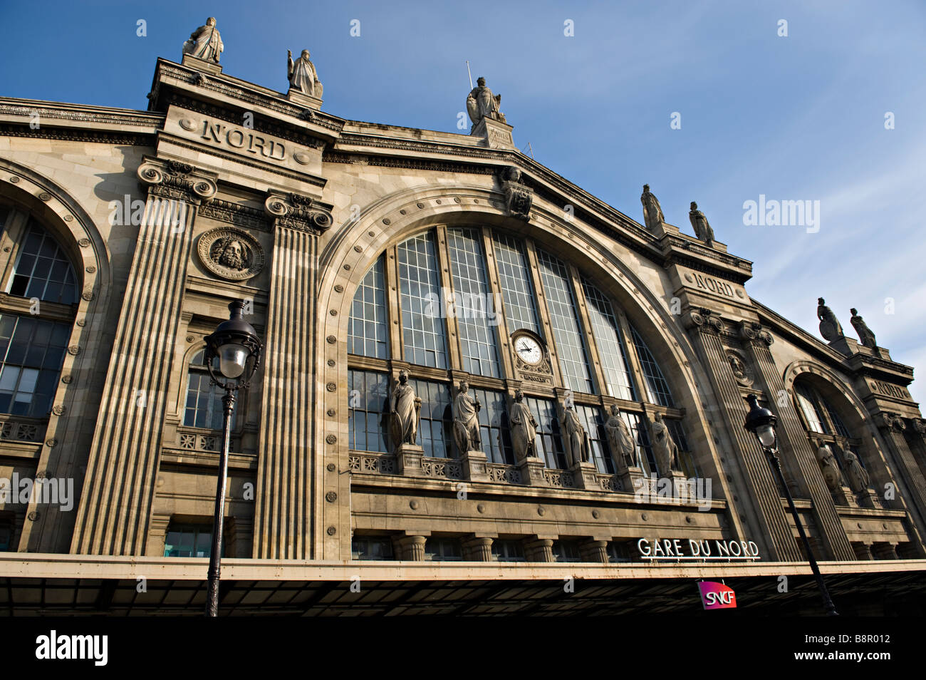 Gare du nord exterior hi-res stock photography and images - Alamy