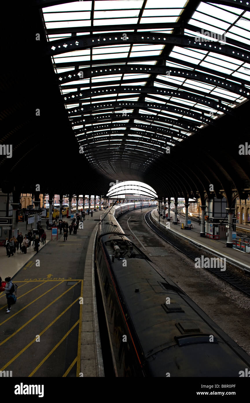 Interior train shed arch hi-res stock photography and images - Alamy