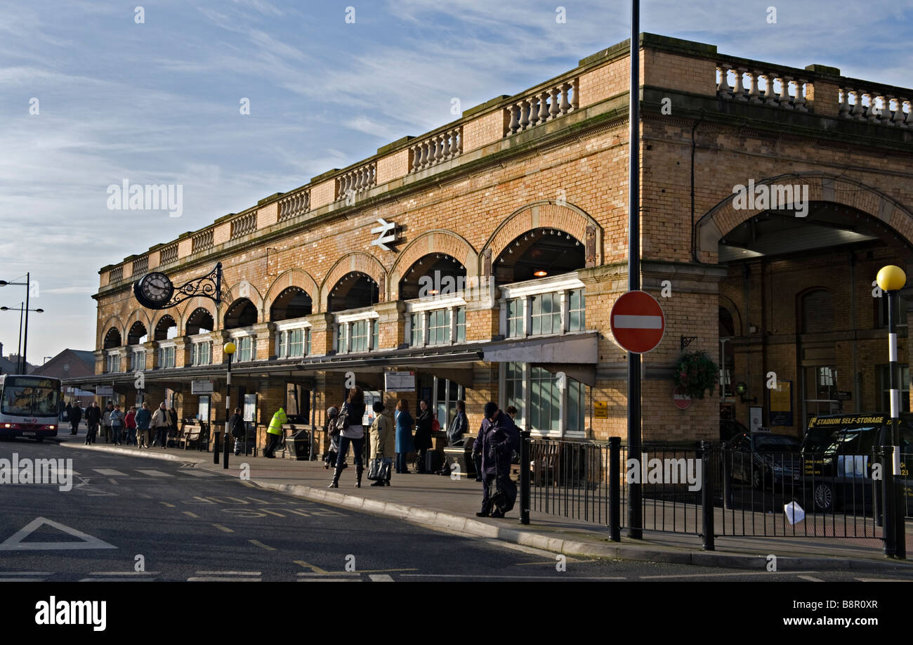 York Railway Station Stock Photo - Alamy