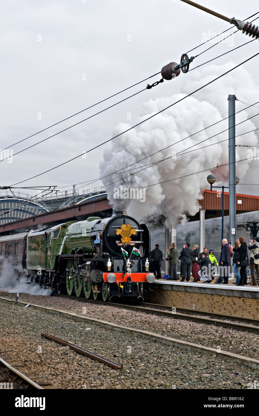 Royal train hi-res stock photography and images - Alamy