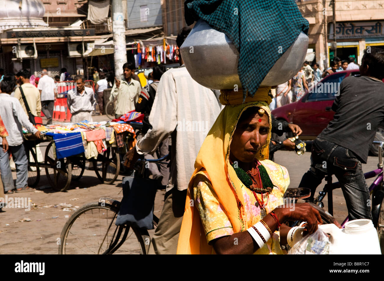 Market scene in Rajasthan India Stock Photo - Alamy