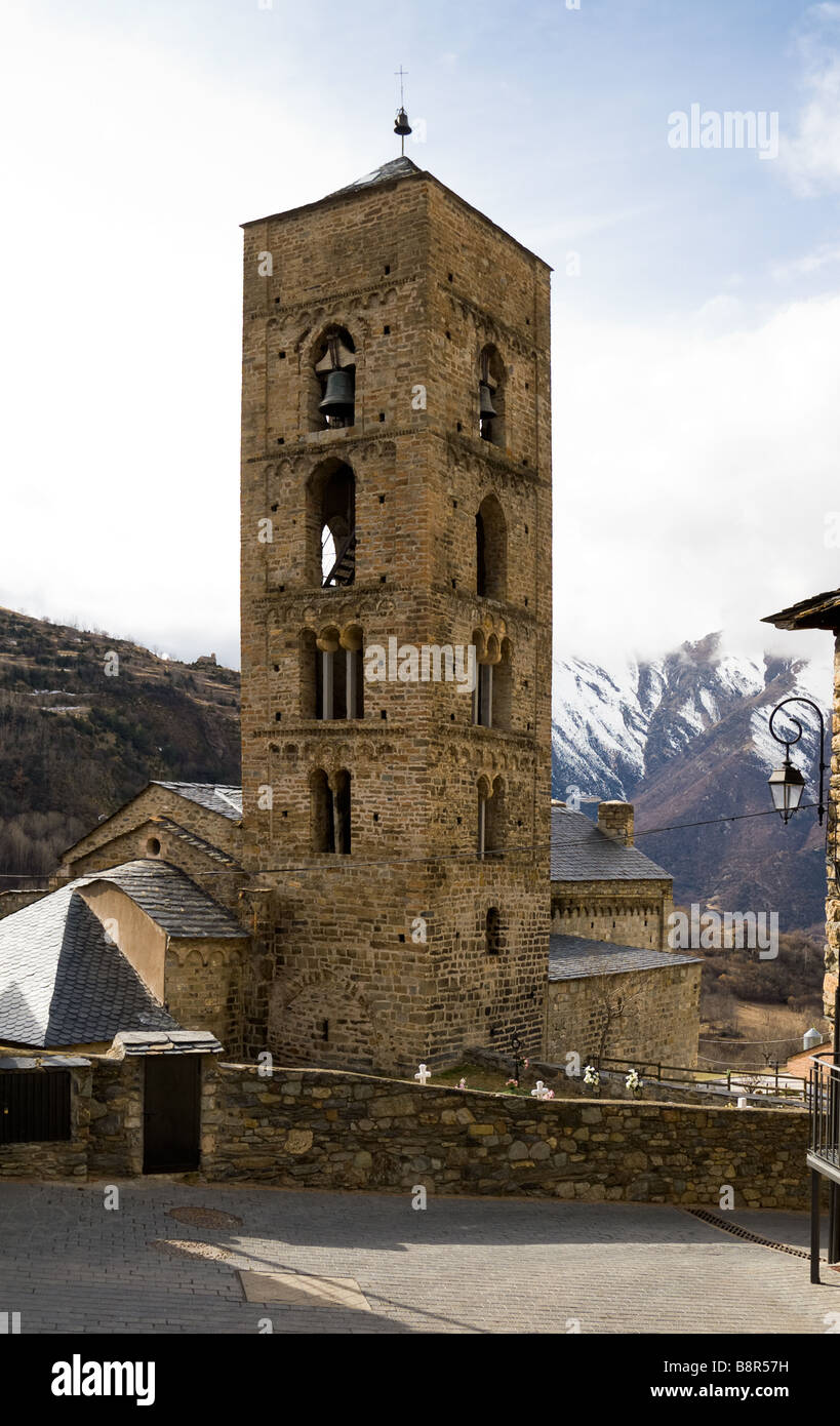 Durro village and 12th-century Romanesque-style church la Nativitat de ...