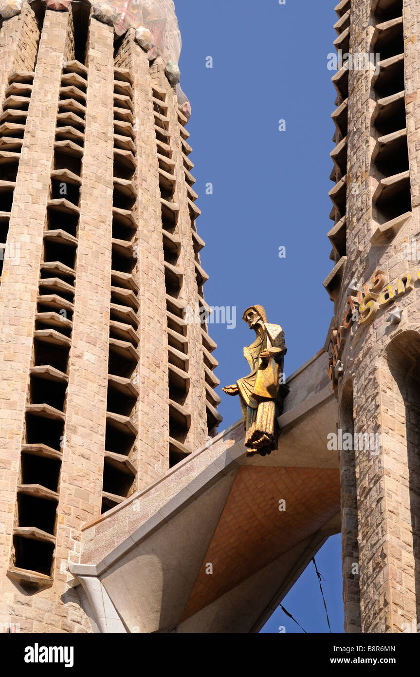 Sculpture risen christ passion facade subirachs hi-res stock photography and images - Alamy