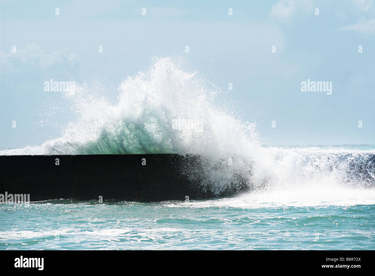 Wave sea wall hi-res stock photography and images - Alamy