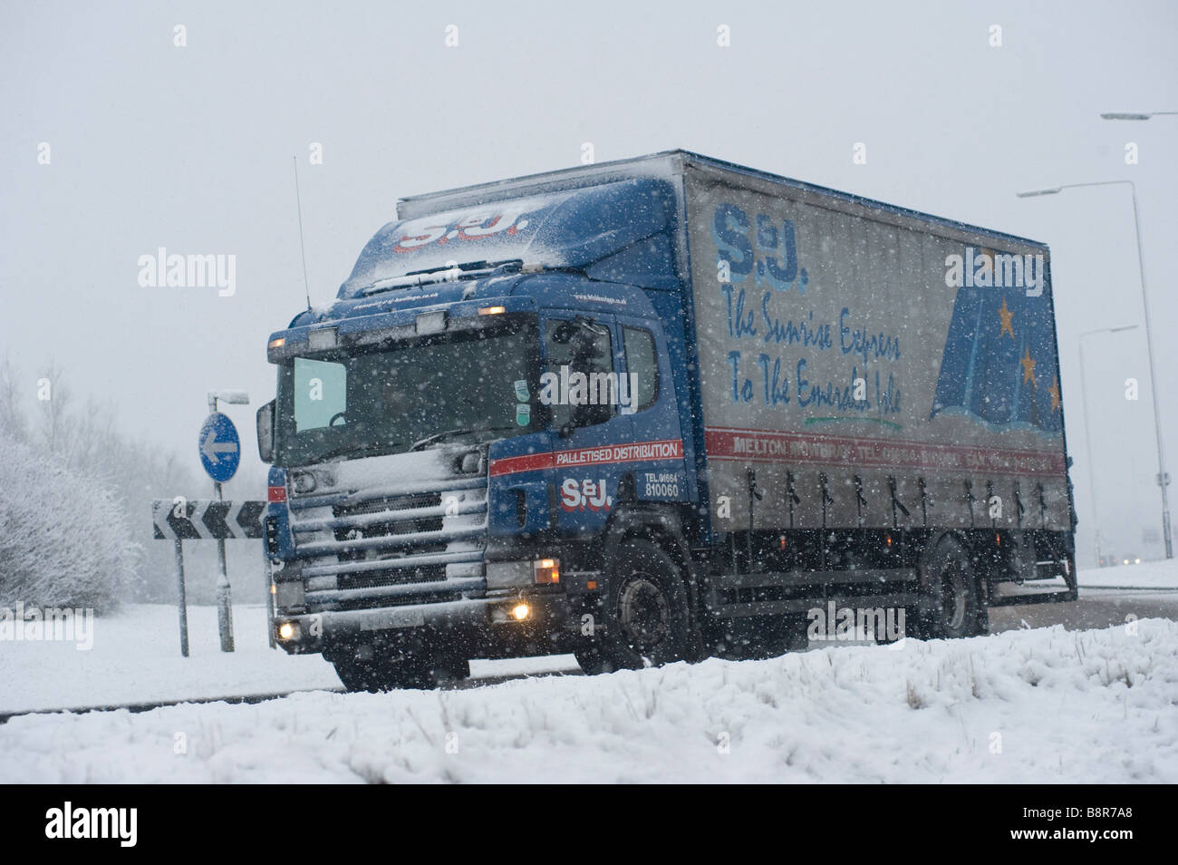Lorry uk winter hi-res stock photography and images - Alamy
