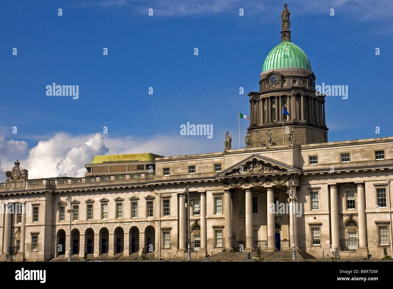 The Custom House in Dublin Stock Photo - Alamy