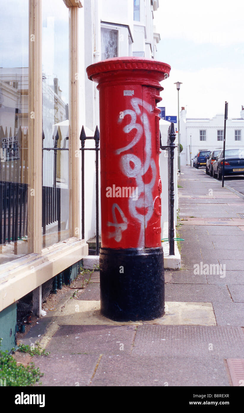 Letterbox graffiti hi-res stock photography and images - Alamy