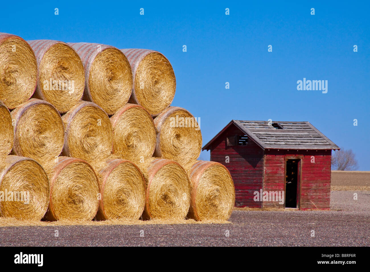 Symetric building hi-res stock photography and images - Alamy