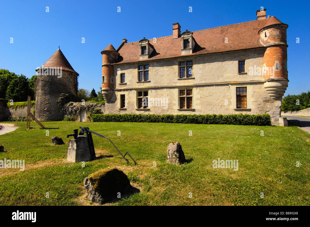 Chateau de raray hi-res stock photography and images - Alamy