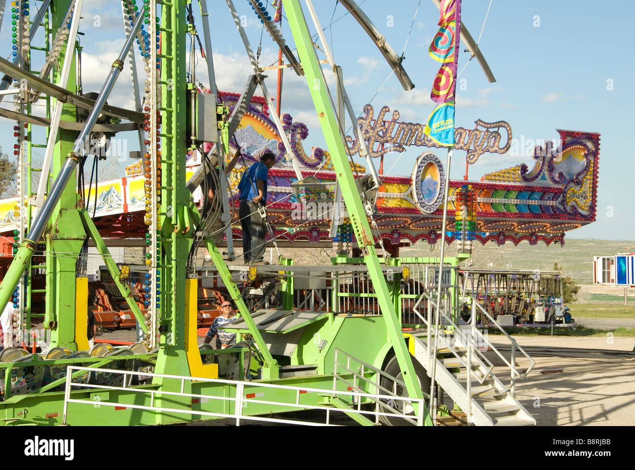Ferris wheel workers hi-res stock photography and images - Alamy
