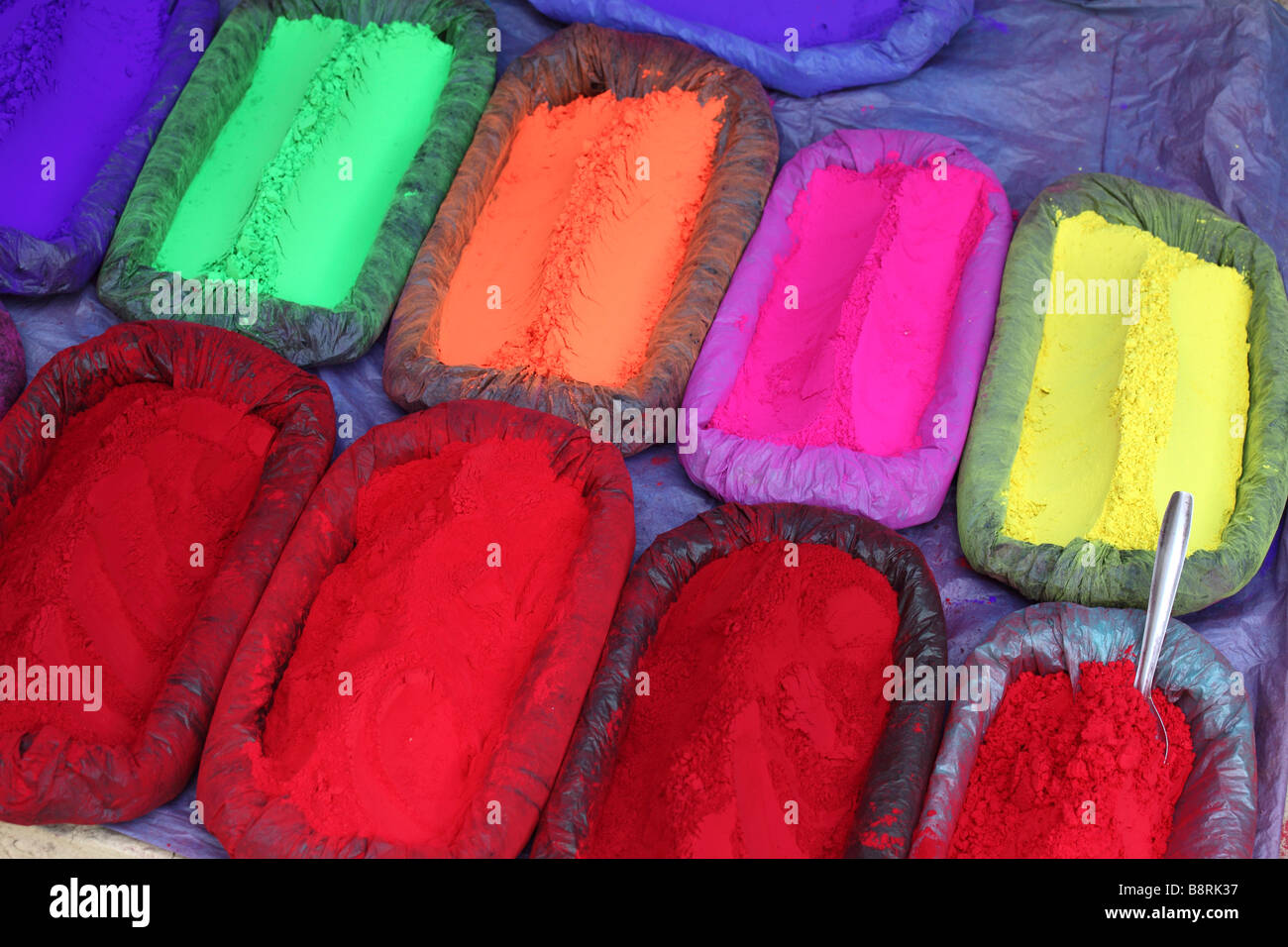 Powders hi-res stock photography and images - Alamy