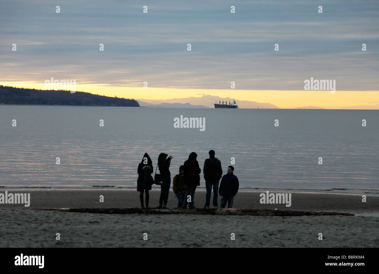 Take pictures of tourists hi-res stock photography and images - Alamy