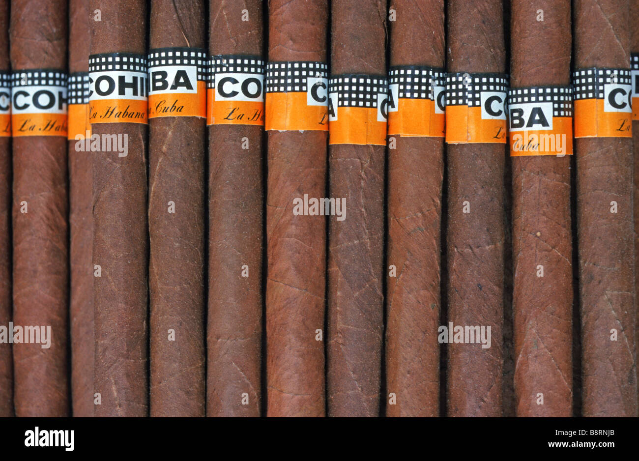 Cuban cigar seal hi-res stock photography and images - Alamy