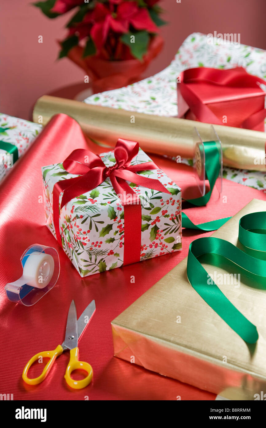 Satin wrap hi-res stock photography and images - Alamy