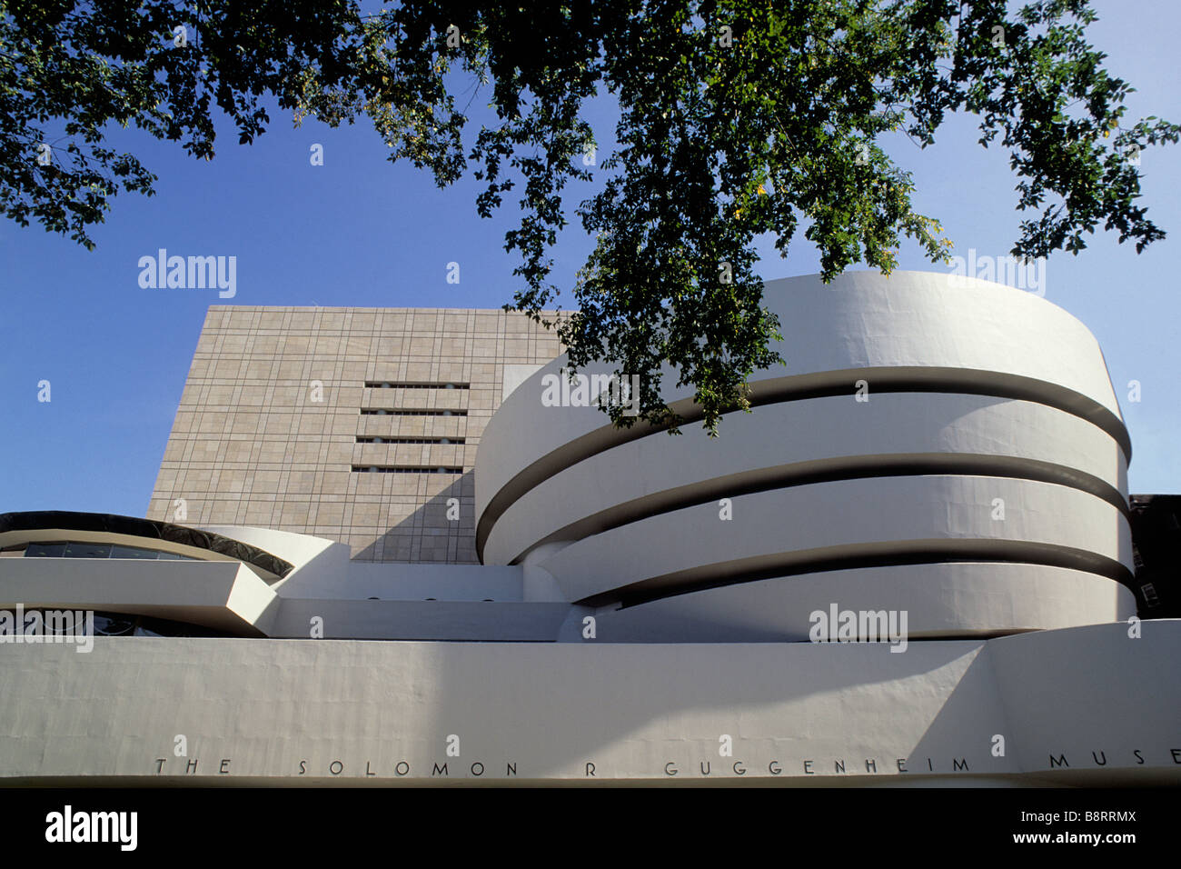 Circular building hi-res stock photography and images - Alamy