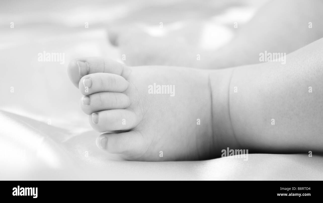 Toe foot Black and White Stock Photos & Images - Alamy