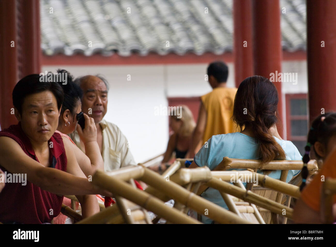 Sichuanese people hi-res stock photography and images - Alamy