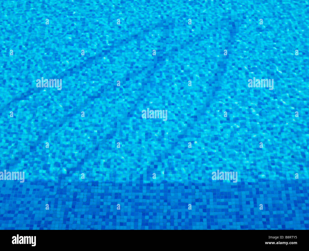 Shadow on pool bottom hi-res stock photography and images - Alamy