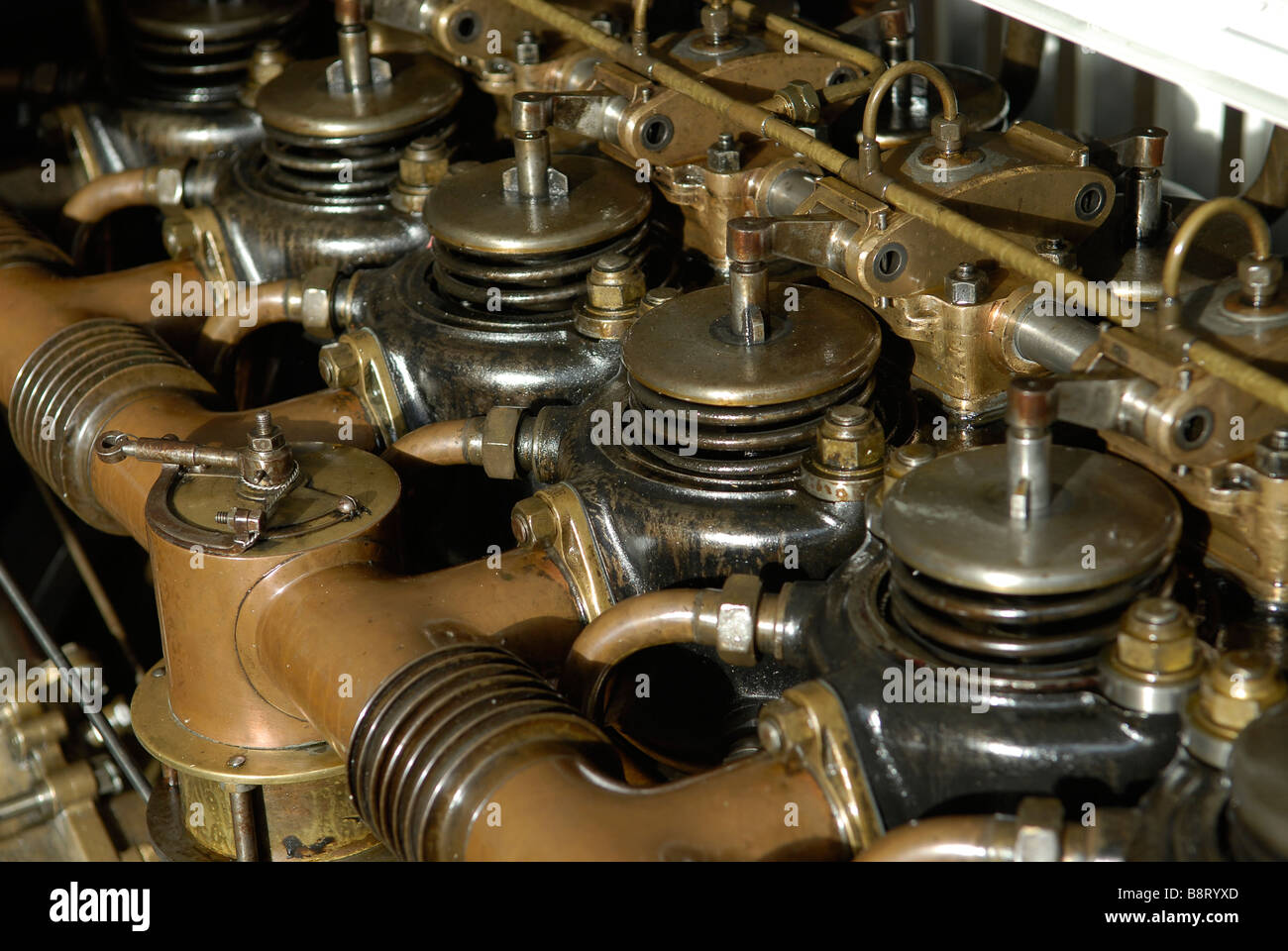 Car engine pistons High Resolution Stock Photography and Images - Alamy