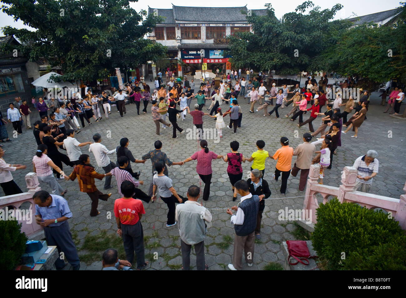 China square dancing hi-res stock photography and images - Alamy