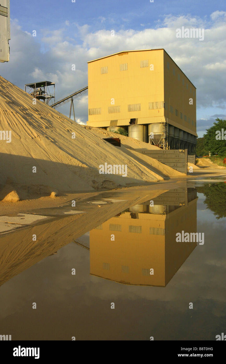 Vibrating unit for sand hi-res stock photography and images - Alamy