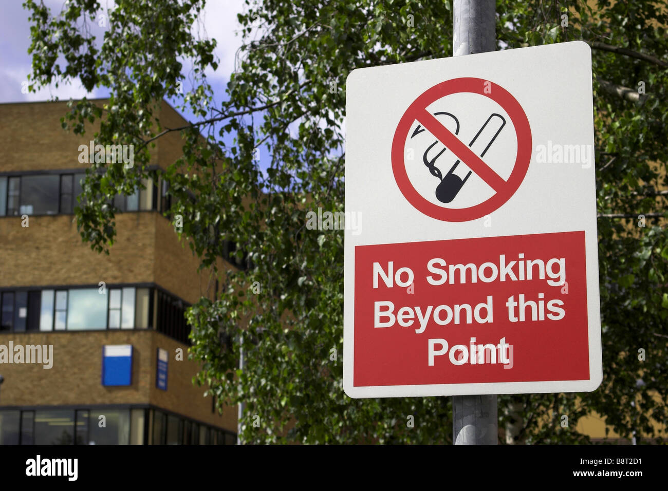 No smoking sign on a public building Stock Photo - Alamy