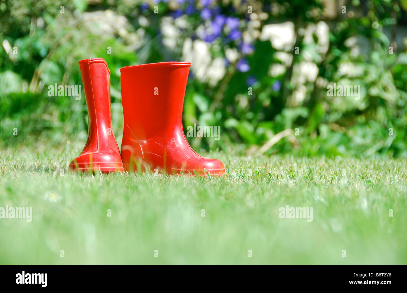 Shiny wellies hi-res stock photography and images - Alamy